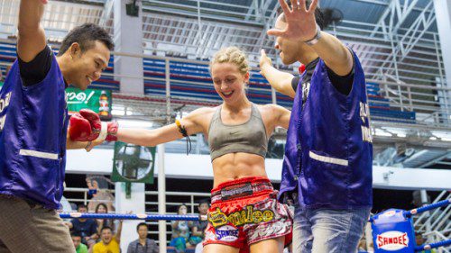 16 year old Dakota Ditcheva impresses with a KO in her Thai debut ...