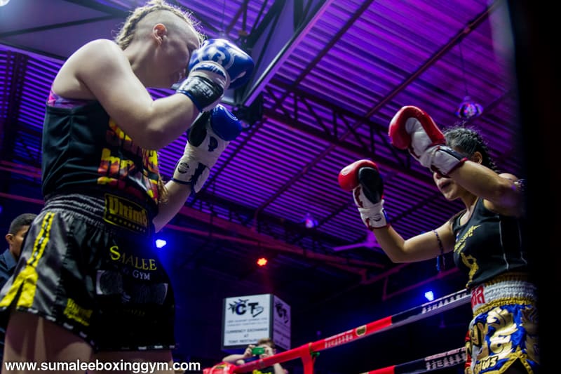 Rhona Walker Fights At Chokchai Stadium